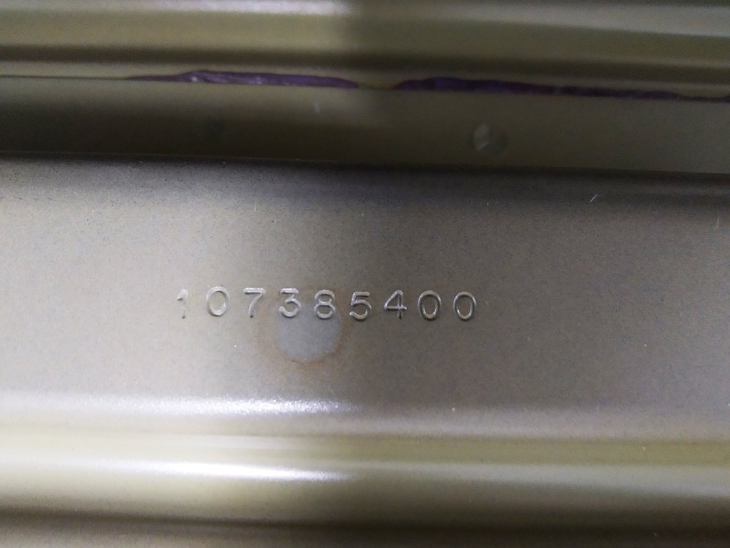 2 Задняя полка в сборе с петлями задних сидений Tesla model 3 1078439-S0-A