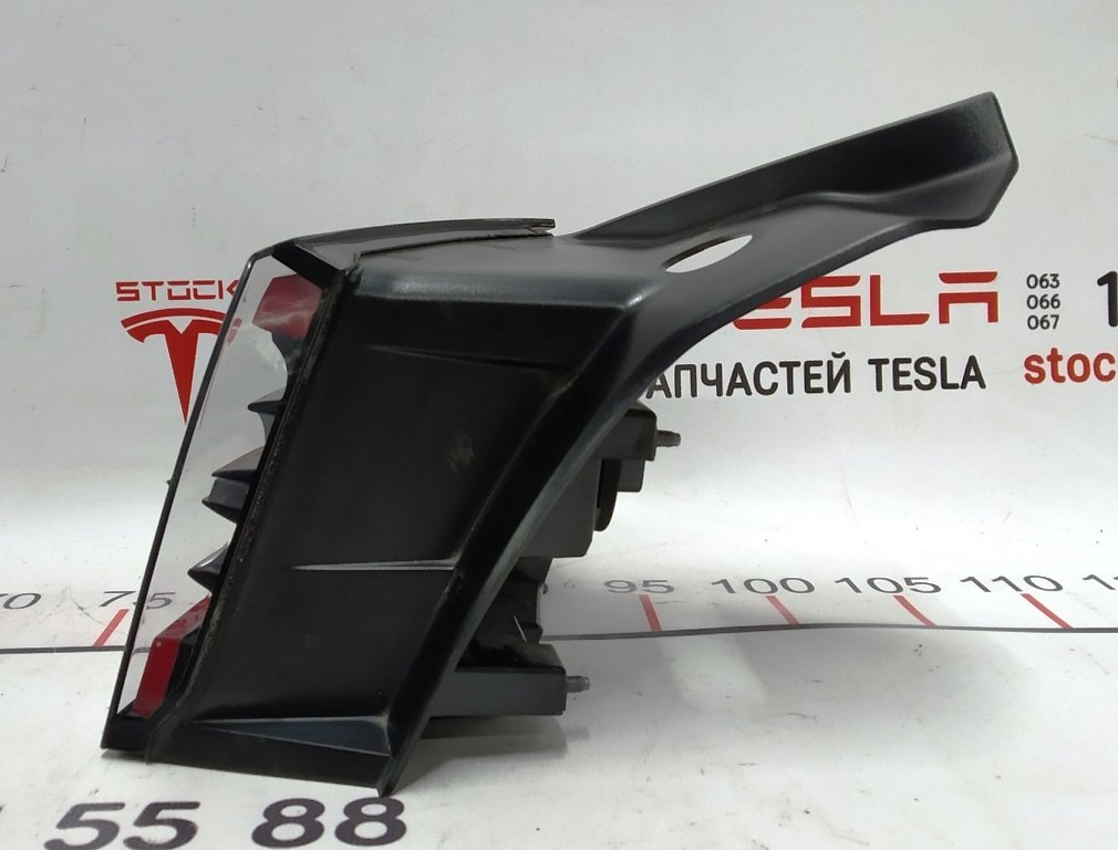 1 Linker buitenlamp (USA) 3-polig Tesla model 3, model Y 1077397-00-G