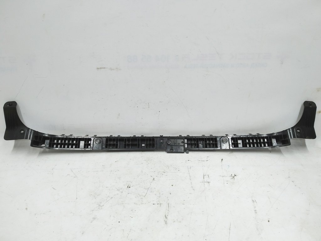 Кронштейн заднего бампера центральный Tesla model 3 1121191-00-E