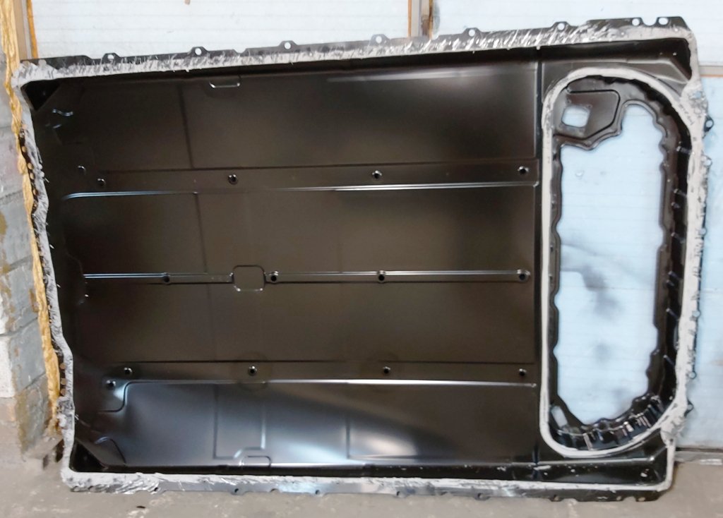 上部主电池盖 Long Range Tesla model 3 1104422-10-K