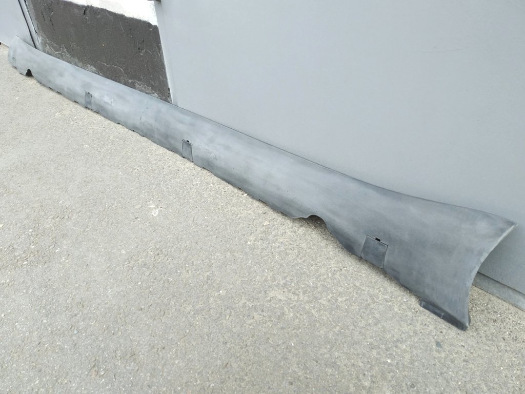 1 Sill trim left rocker panel (structural) soldered for painting Tesla ...