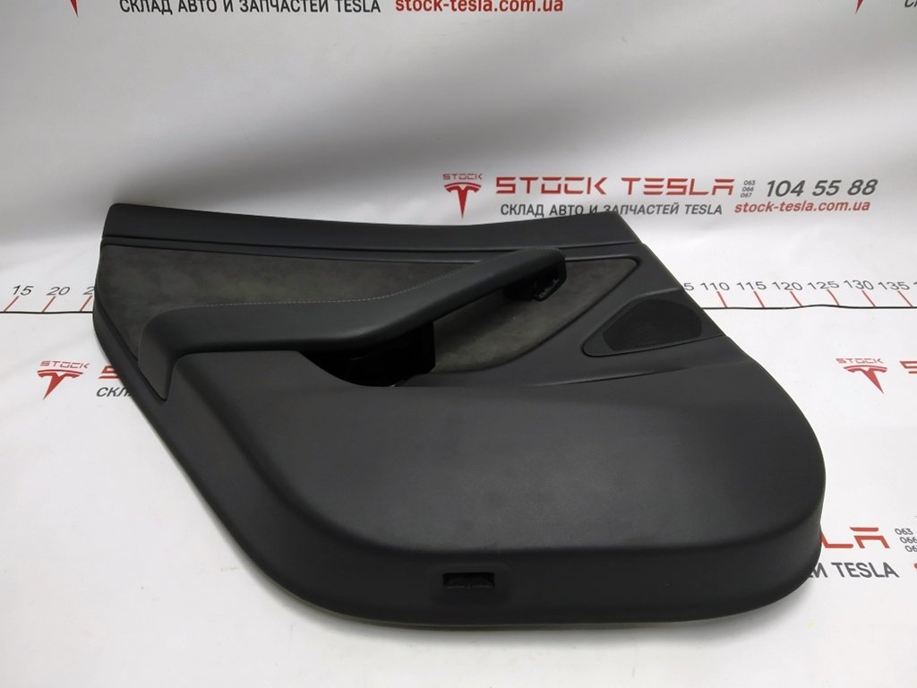 1 M3, DOOR TRIM, REAR LH, ASY, PREM BLACK Tesla model 3 1090413-01-L