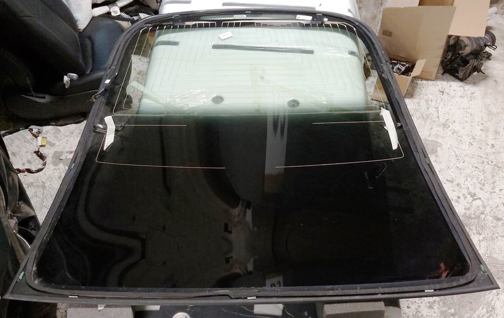 Heated panorama rear glass Tesla model 3 1472925-00-A