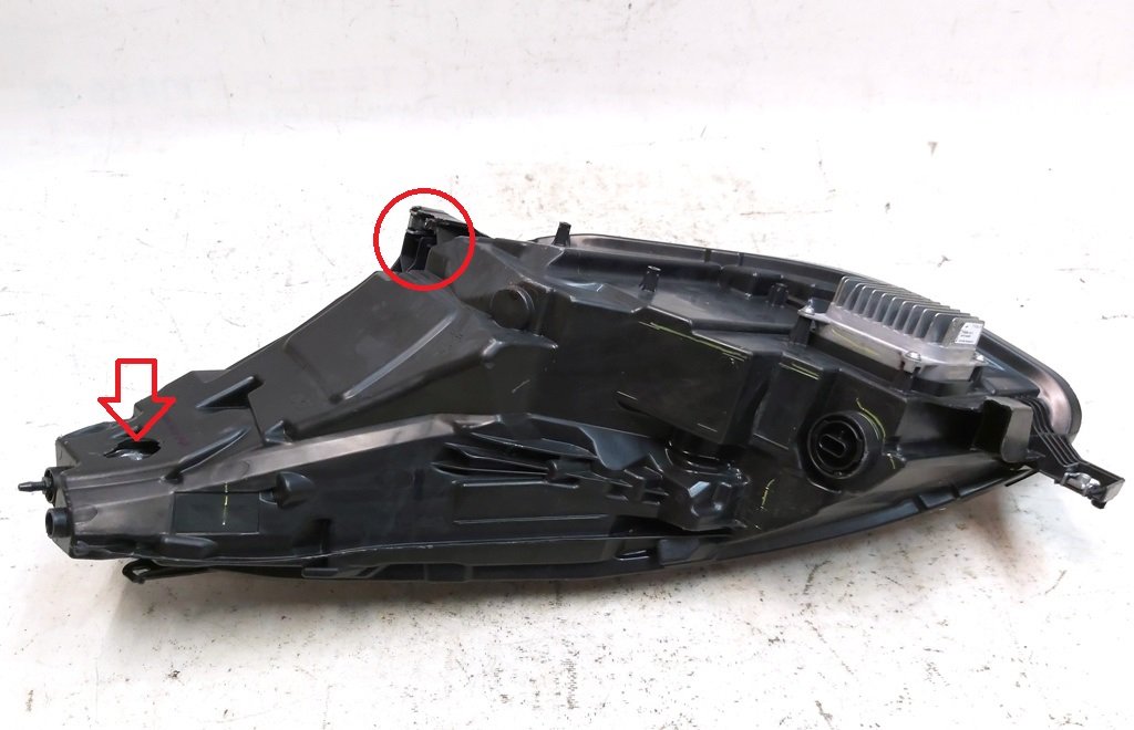 2 HD/LP ASY, SAE UP-LEVEL, RH damaged, not working, small scratches ...