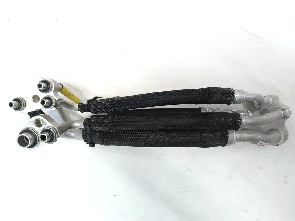 1 AC LINE- ASSEMBLY- MANIFOLD TO HVAC Tesla Model 3, Model 3 Jan 2024 ...