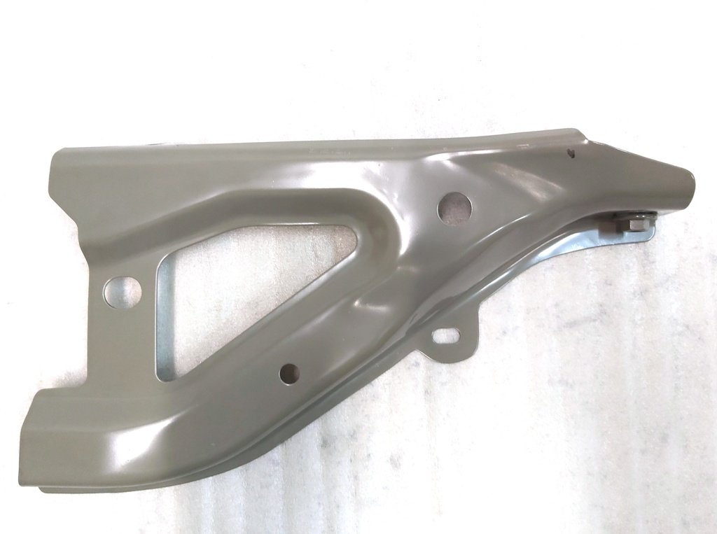 34 Кронштейн крыла правый Tesla model Y 1487696-S0-A 1487578-00-A