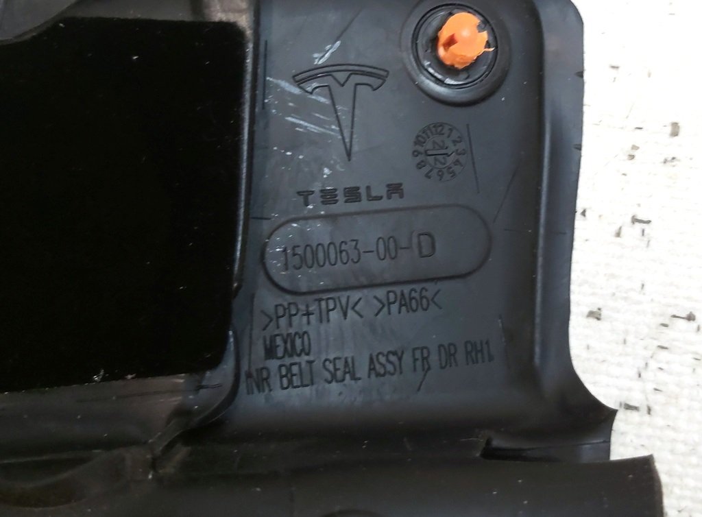 1 INNER BELT SEAL ASY, FRONT DOOR, RH, Tesla model Y 1516943-00-A