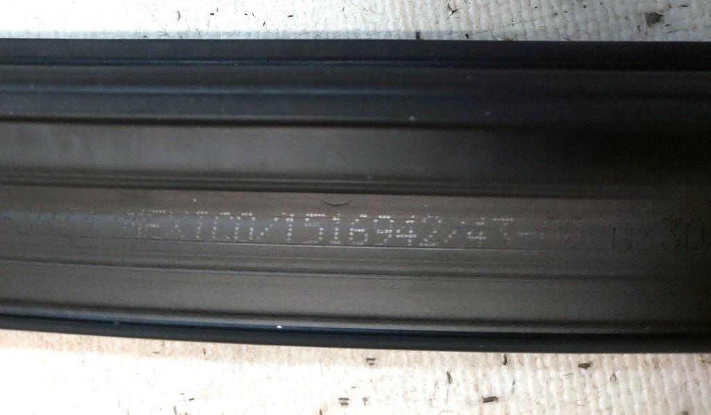 1 INNER BELT SEAL ASY, FRONT DOOR, RH, Tesla model Y 1516943-00-A