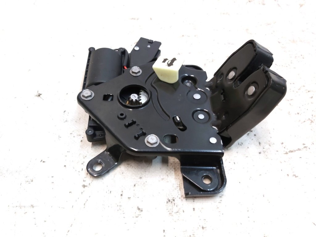 1 Liftgate cinch latch Tesla Model 3, Model 3 Jan 2024, Model Y 1500604 ...