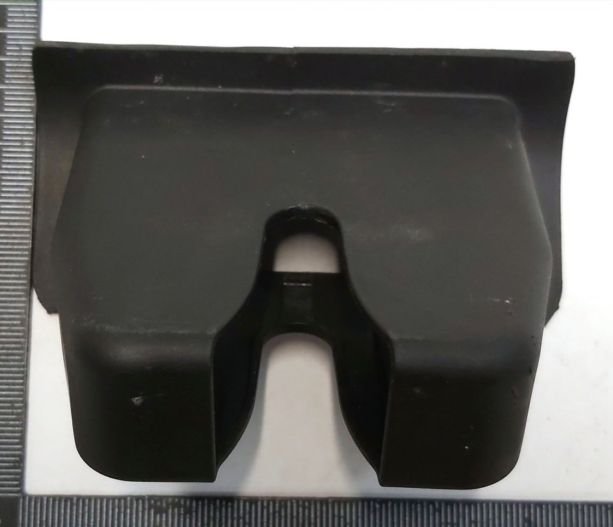5 Liftgate cinch latch cover (plastic) Tesla model Y 1584544-00-C