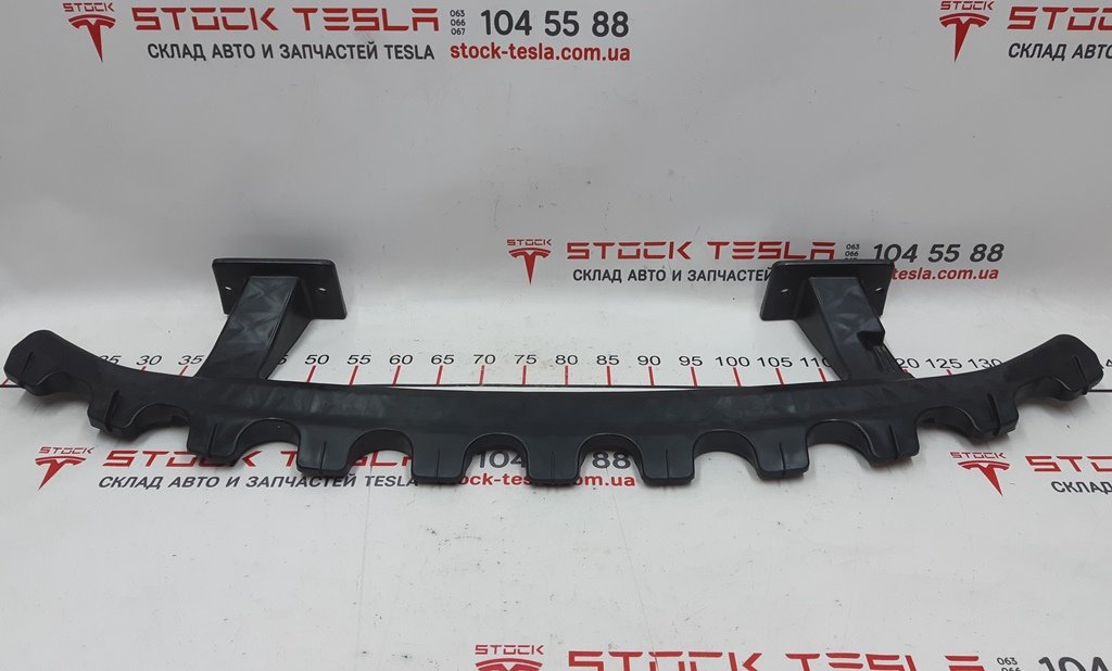 Гребень переднего бампера Tesla model S REST 1056837-00-D