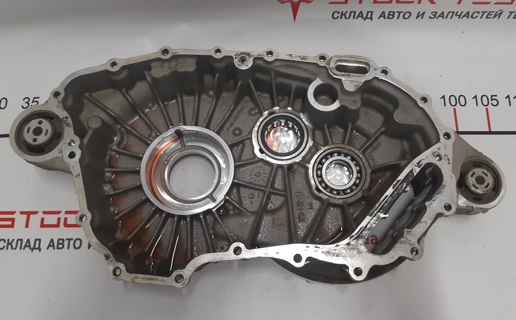 1 Motor gearbox housing with bearings assembly Tesla model S 1006205-00-E