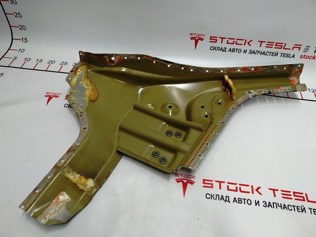 5 Quarter front right panel of the pillar A middle part assembly with ...