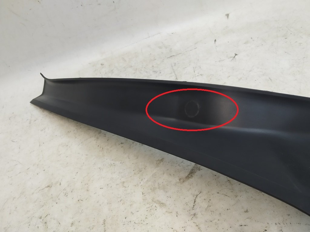 3 ASY, LIFTGATE TROUGH TRIM, LH second hand Tesla Model X 1047320-00-E