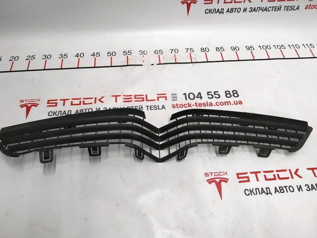 5 Решётка радиатора бампера переднего Tesla Model X 1050143-00-E