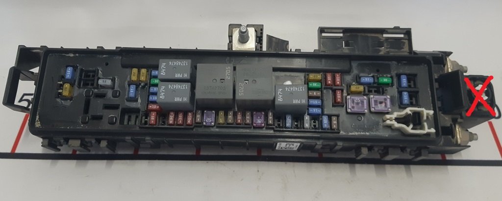 11 Fuse box EFUSE Tesla model X 1094405-02-F