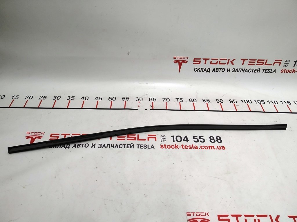 11 SEAL-LOWER NVH EXTRUSION Tesla model X 1487622-00-B